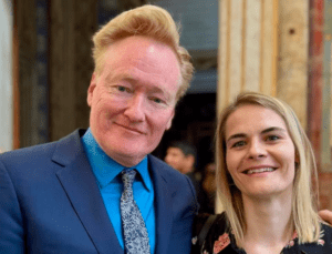 Hazel Brugger Größe