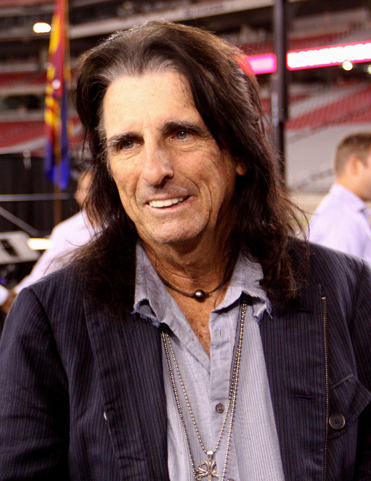 Alice Cooper Frau